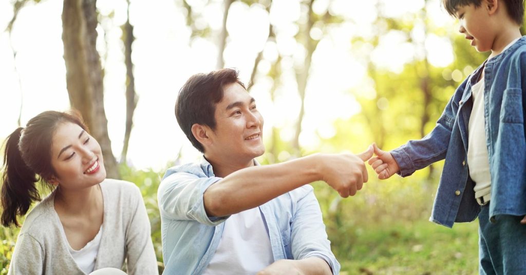 Positive Parent-child Relationships: 4 Tips You Should Know